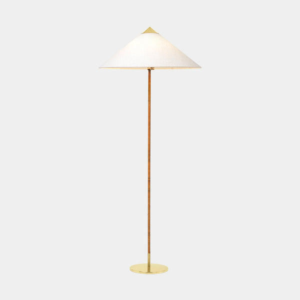 Gubi 9602 Floor Lamp | Nannie Inez